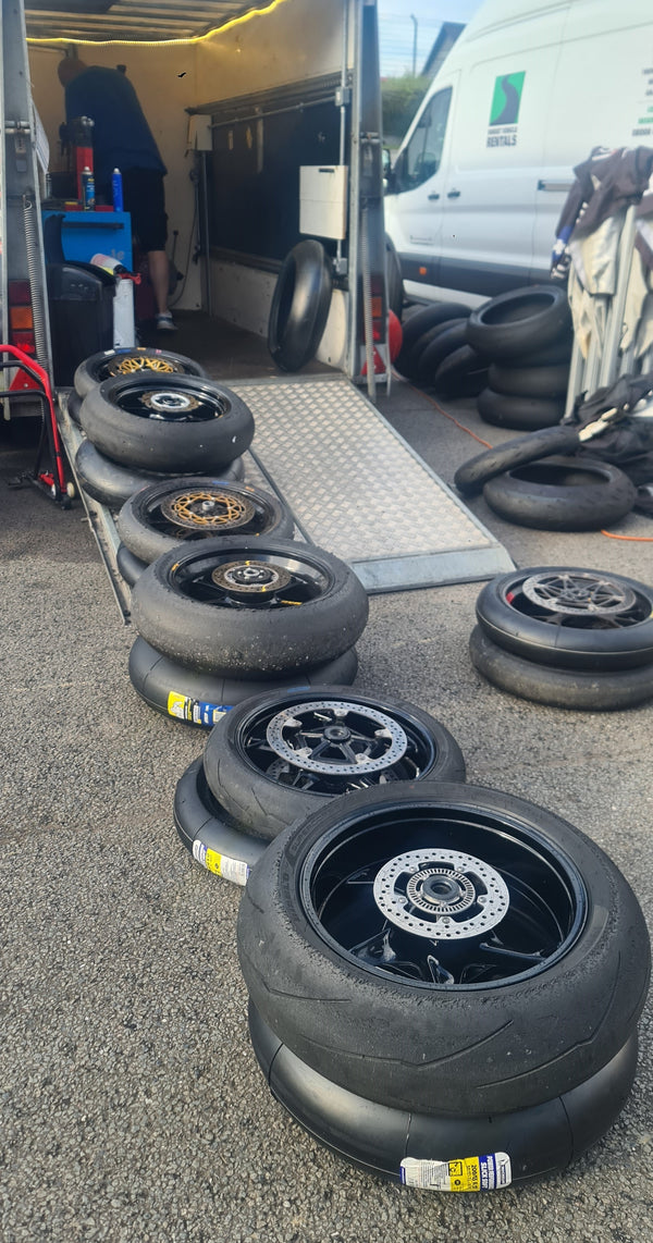 Motorcycle Tyre Fitting/ Ride In Fitting – DonisRacing Performance